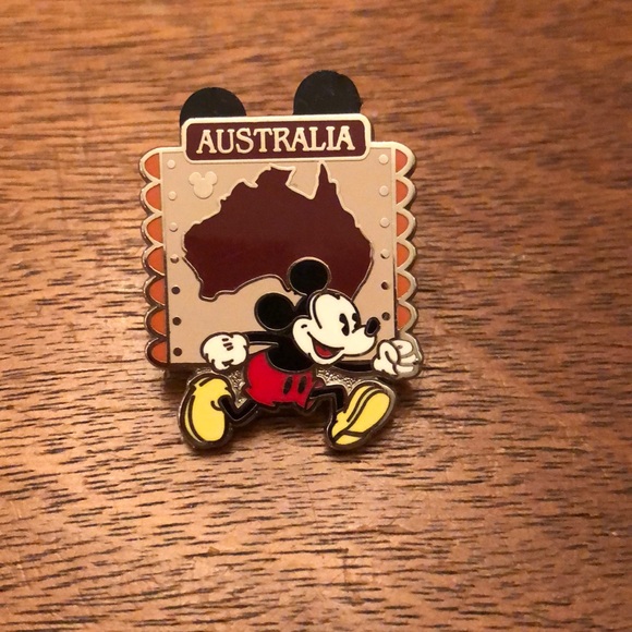 Disney | Other | Authentic Hidden Mickey Pin Pin 6 Or 4 Pins 5 ...